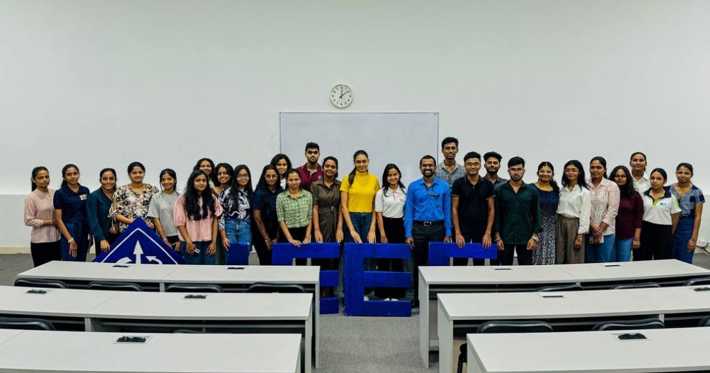 Resume Building & CV Preparation Session by NSBM IEEE WIE Affinity ...